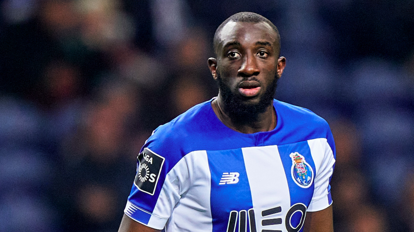 Marega despede-se aos clubes onde jogou, mas oculta o Vitória de Guimarães
