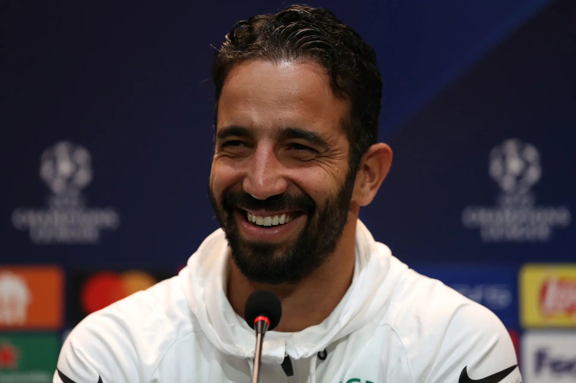 Adepto dos Leões Revela Tudo o Que Amorim Pode Fazer no Manchester ...